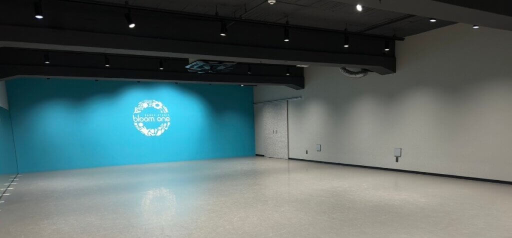 KERU | 岡山市のダンススクールならbloom oneへ！レンタルスタジオも完備！